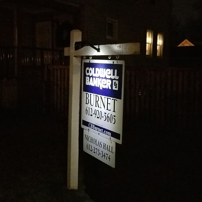 Solar Real Estate Sign Light SunPal 4X Original by Silicon Solar